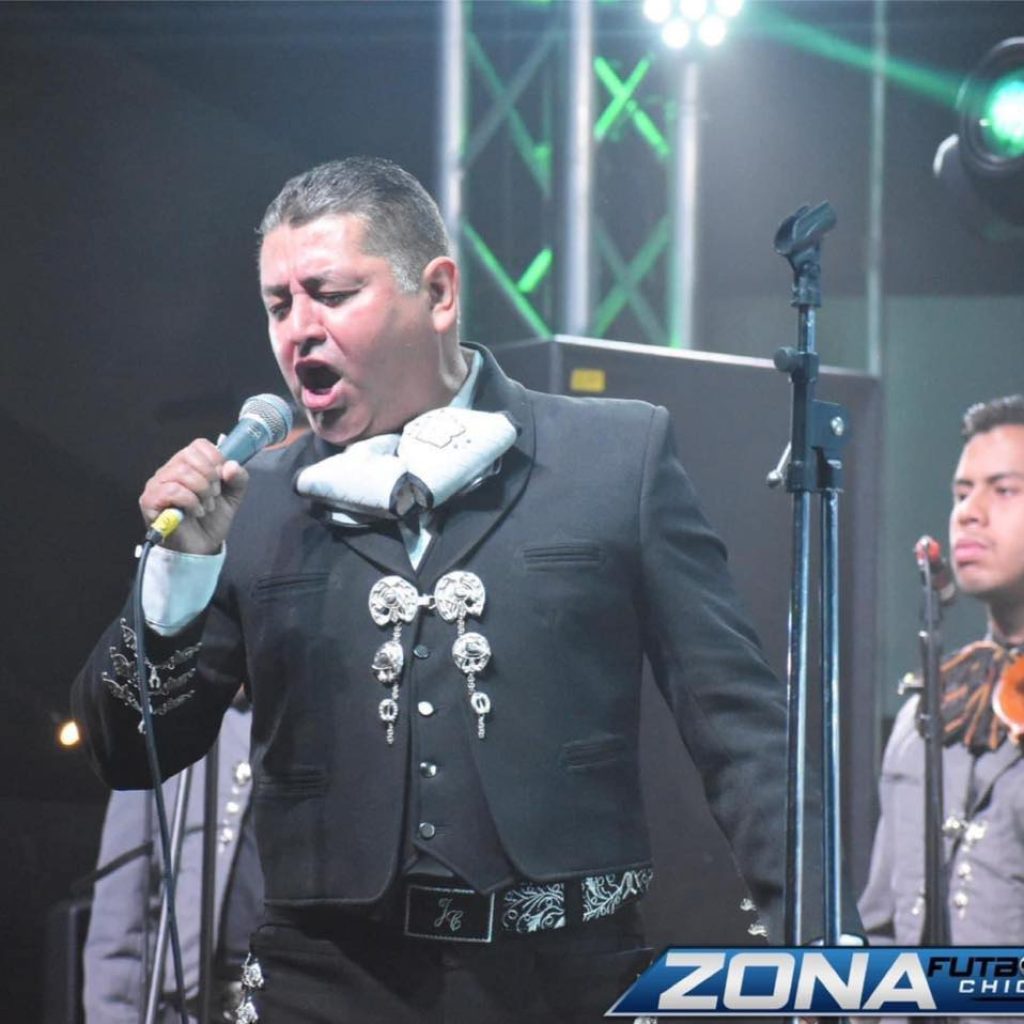Julio Cesar La Voz Mariachi de Chicago